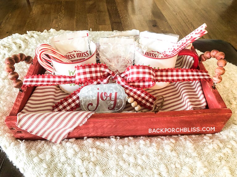 How to Build, Style + Gift This Adorable Hot Cocoa Tray - Back Porch Bliss